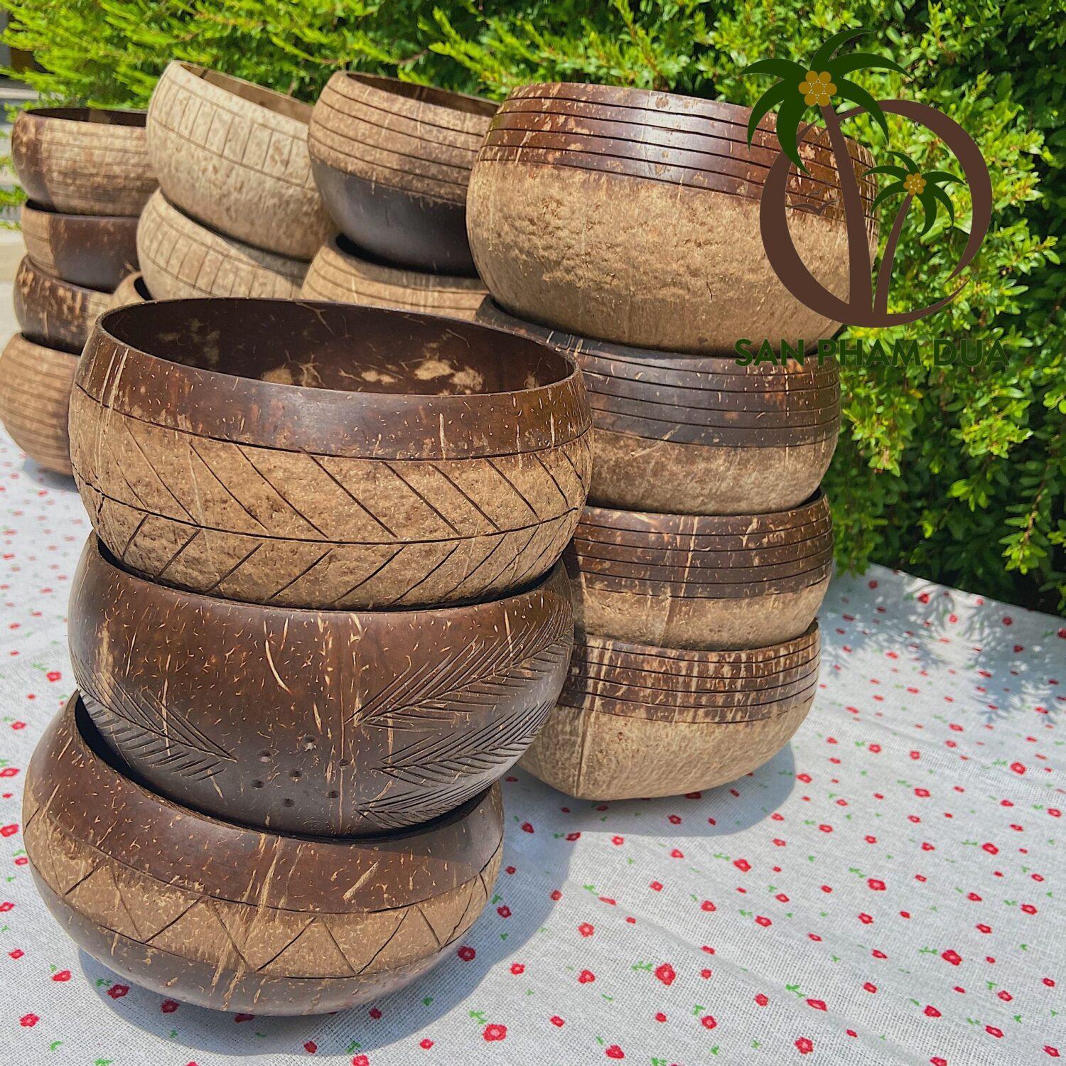 Handicrafts made from coconut shells - Coconut Product