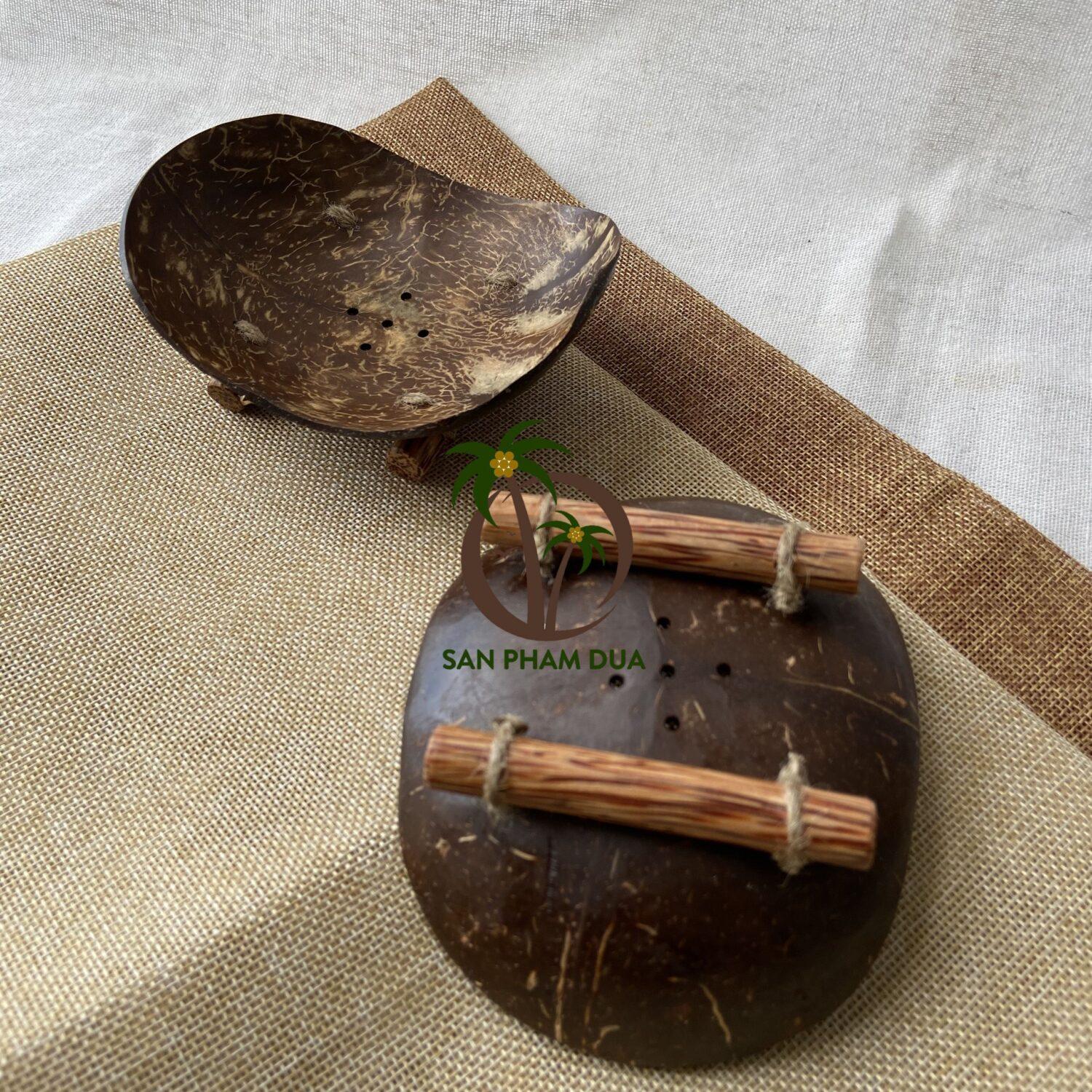 Handicrafts made from coconut shells - Coconut Product